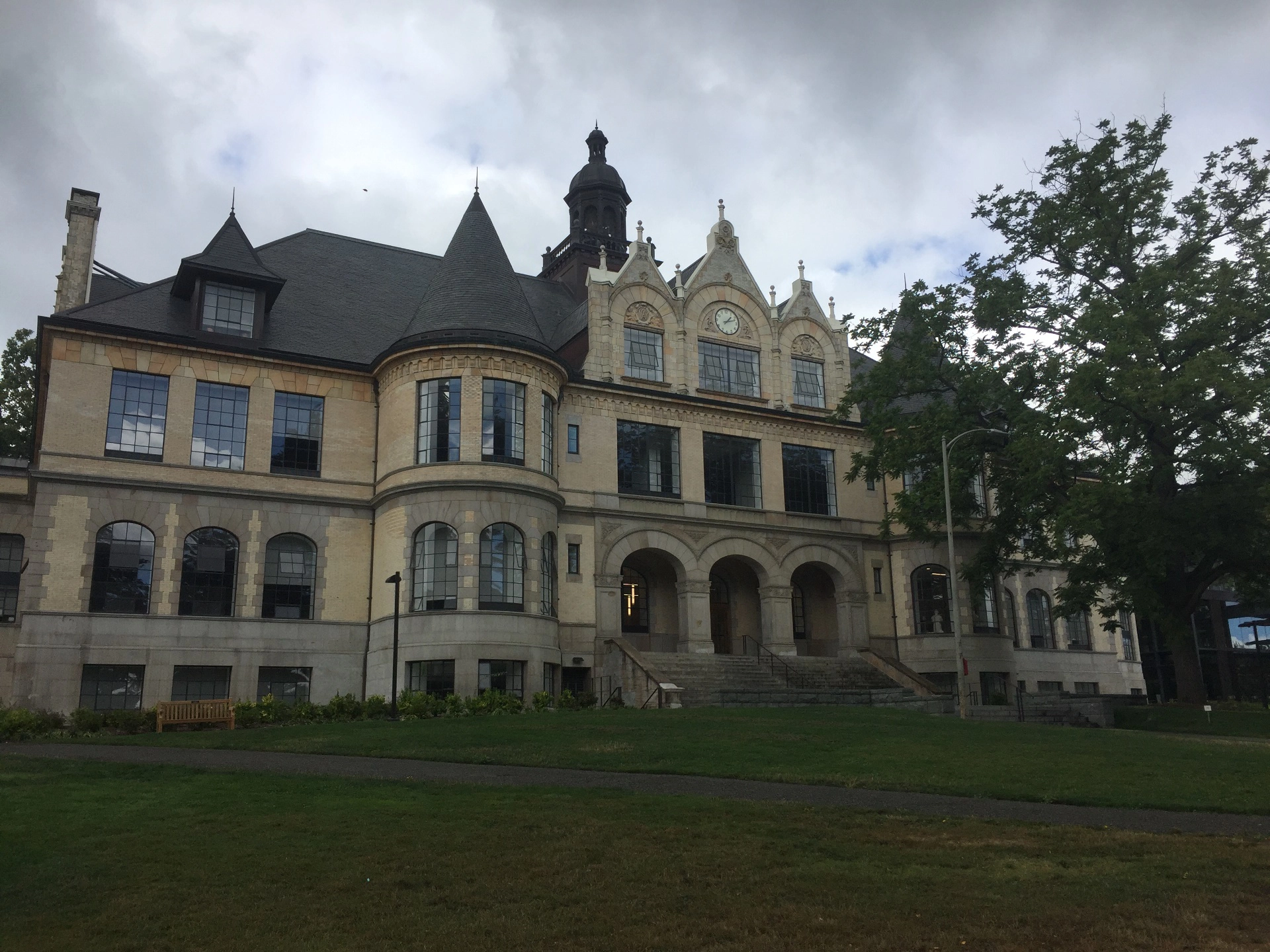 University of Washington: Denny Hall – Rubenstein's